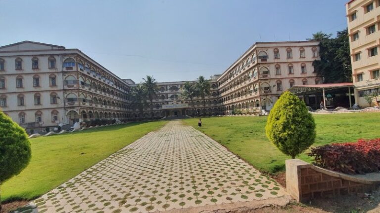 MIT MAEER's Vishwashanti Gurukul School Kothrud Pune | Admission 2026 ...